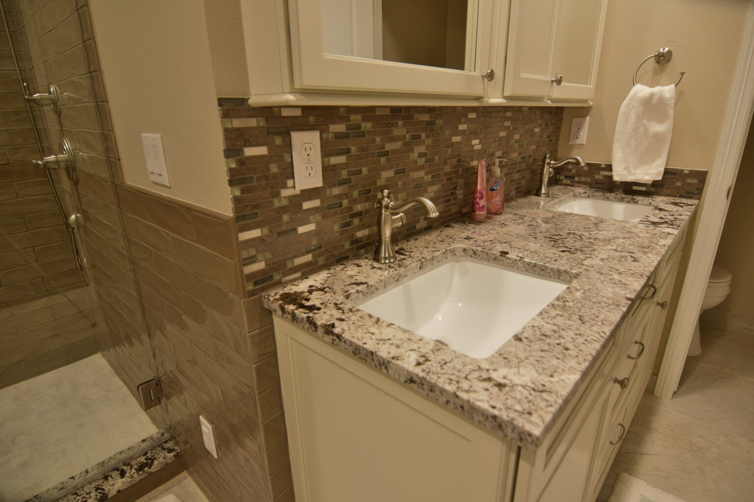 Discount Giallo Renoir Granite Countertops